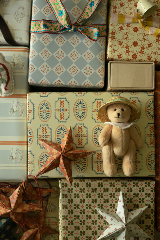 Wrapping paper collection 4 – Johana krasinski